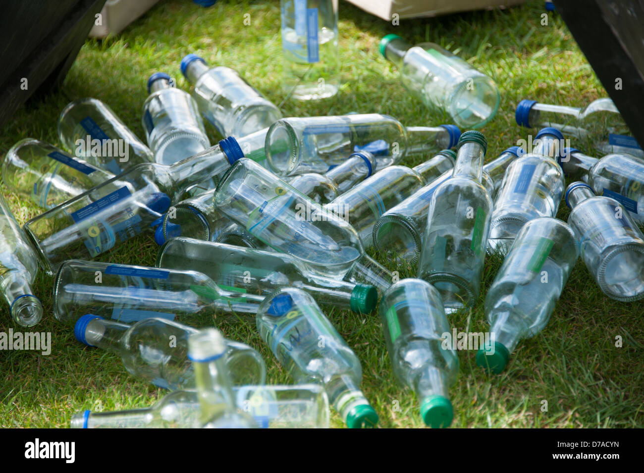 Pile of empty bottles hi-res stock photography and images - Alamy