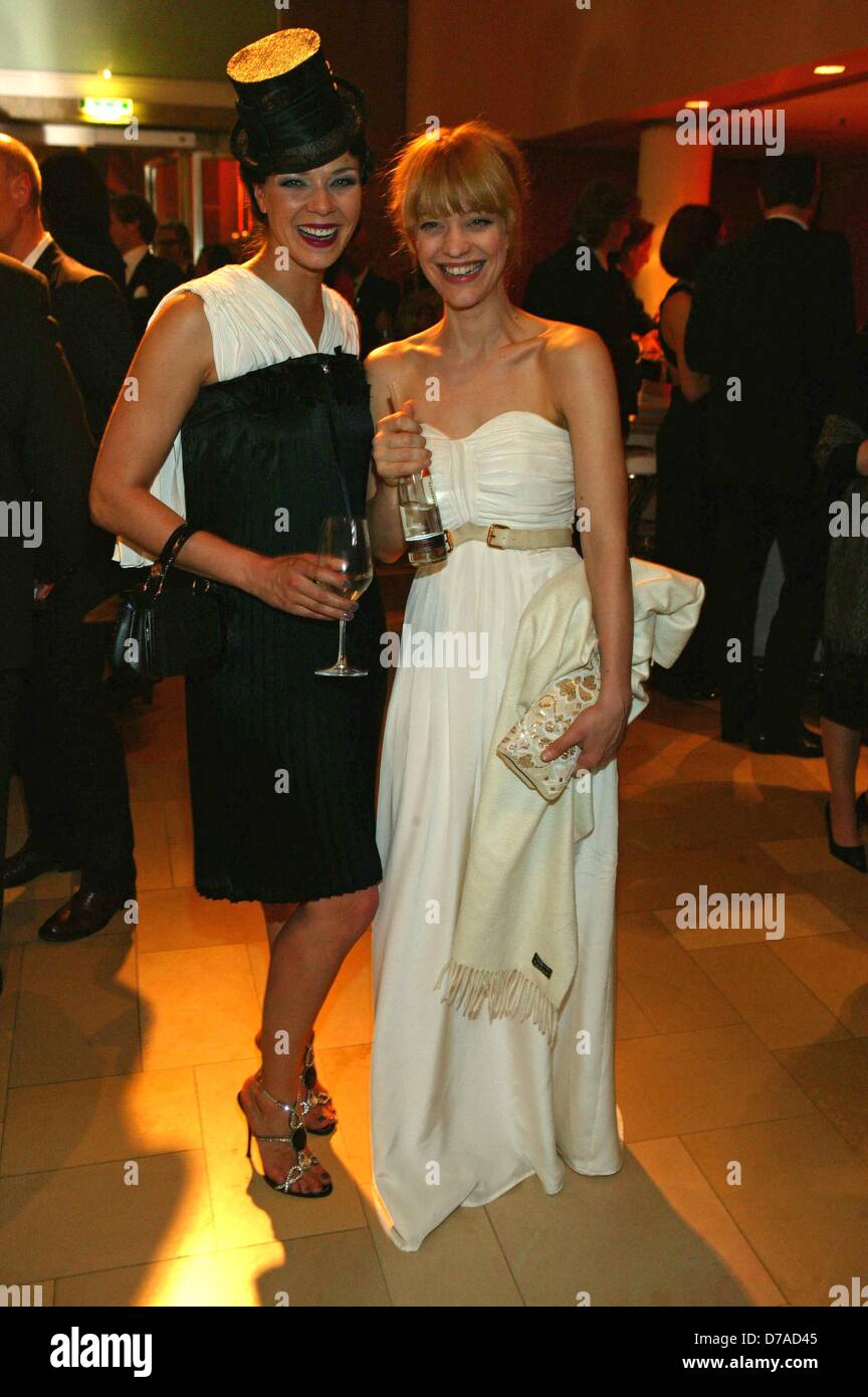 Jessica Schwarz and Heike Makatsch at the German Film Awards 2008 in ...