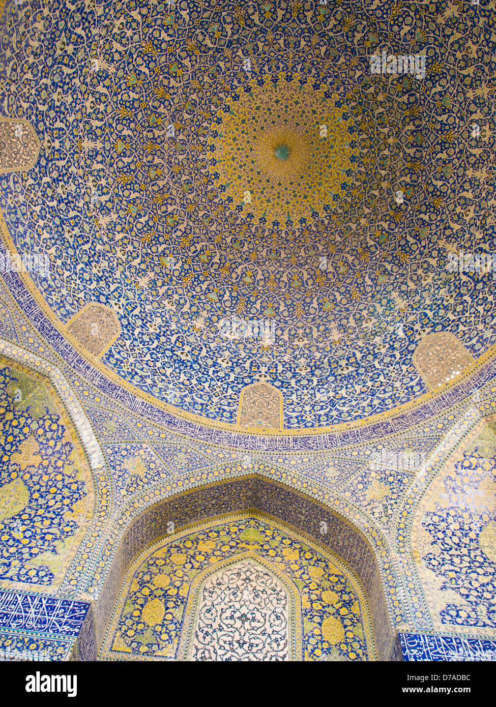 tiled background, oriental ornaments from Isfahan Mosque, Iran Stock ...