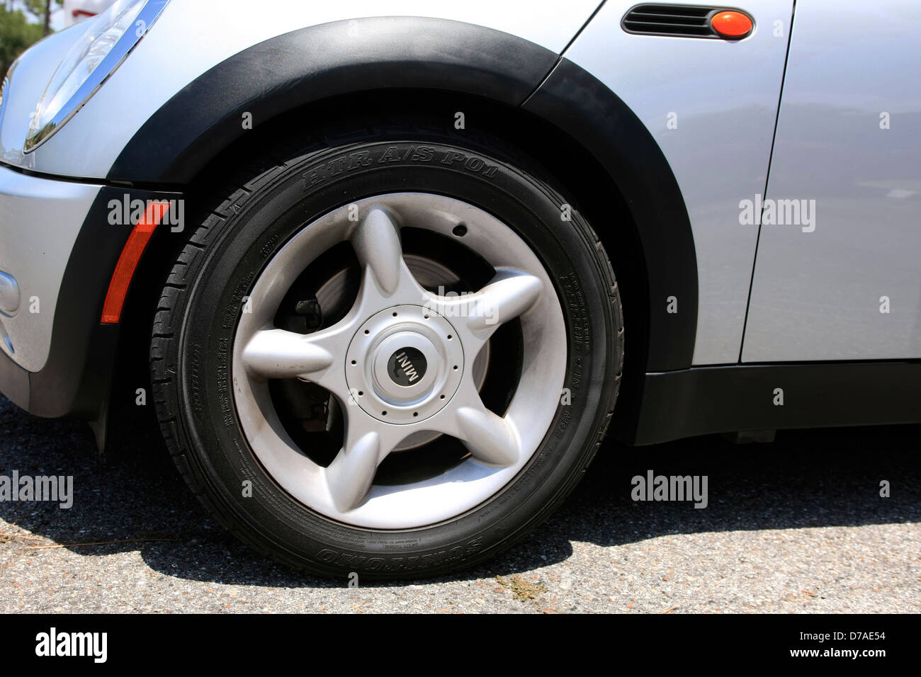 Front wheel and arch of a modern BMW Mini Cooper Stock Photo - Alamy