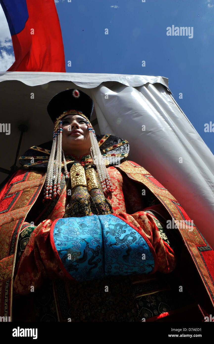 Start of the naadam hi-res stock photography and images - Alamy