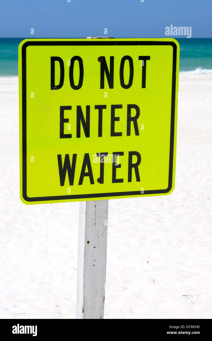 DO NOT ENTER WATER sign at Coquina beach Bradenton FL Stock Photo - Alamy