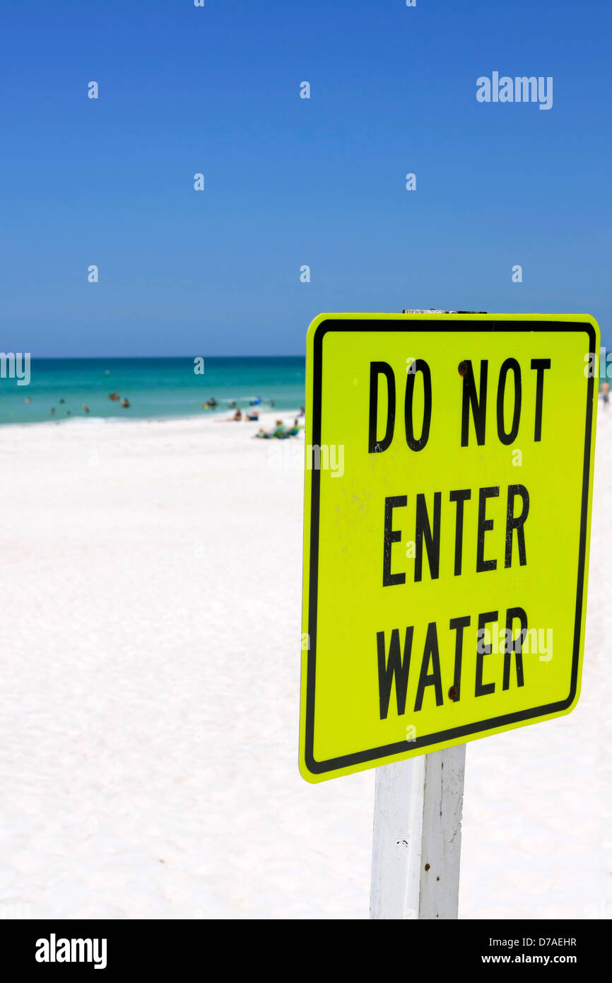 DO NOT ENTER WATER sign at Coquina beach Bradenton FL Stock Photo - Alamy