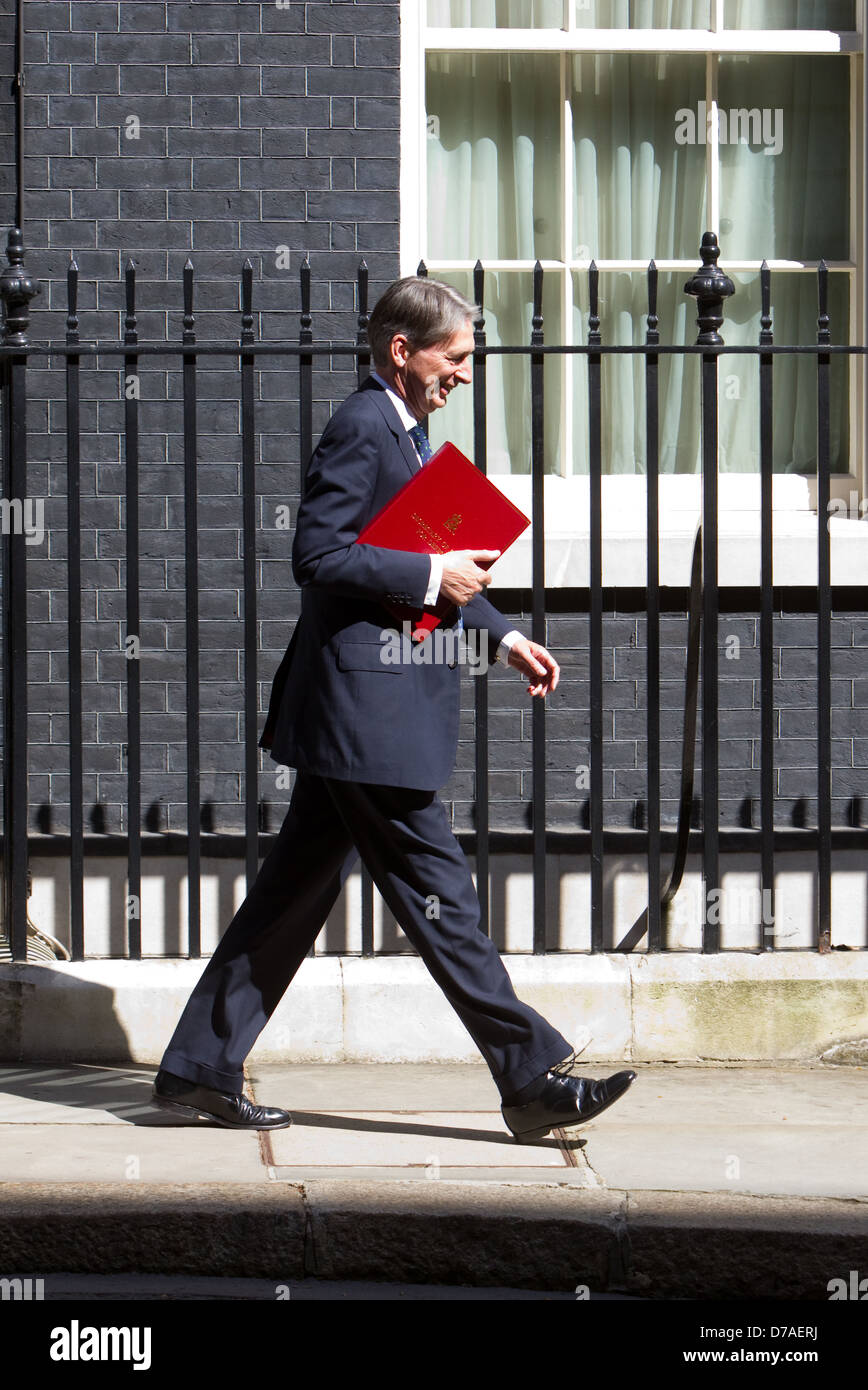 Defence ministers meeting hi-res stock photography and images - Alamy