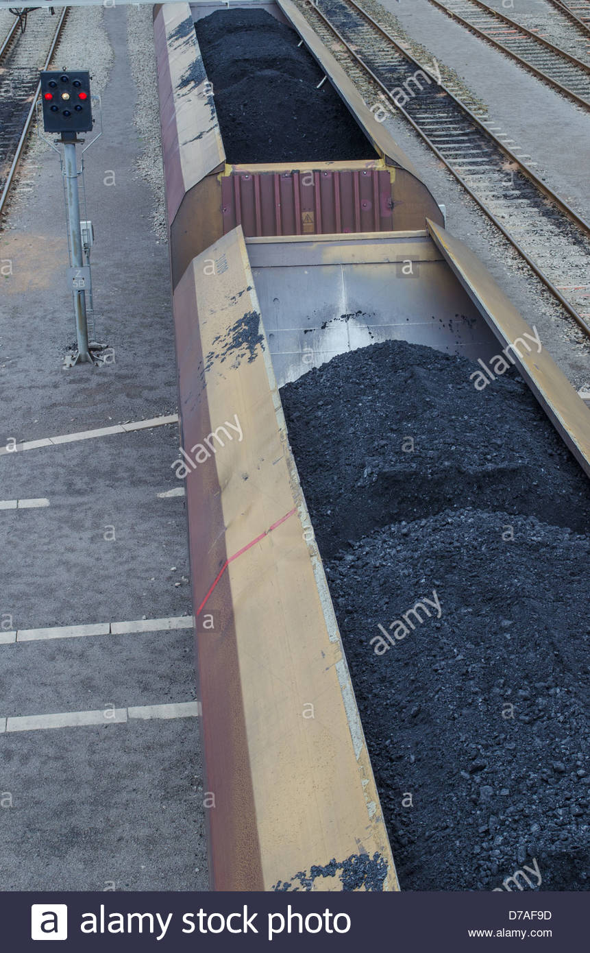 Coal Train Goods Wagons High Resolution Stock Photography and Images ...