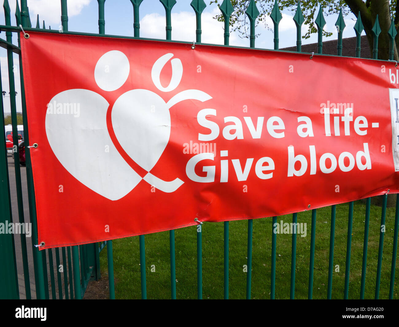 Blood Donation in the UK - Please Give Blood - Sign outside drop in ...