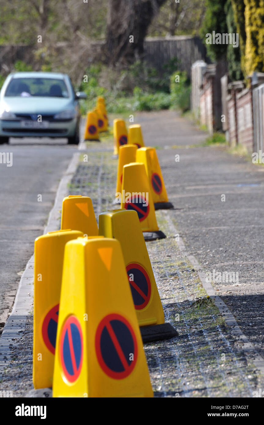 Road cones hi-res stock photography and images - Alamy