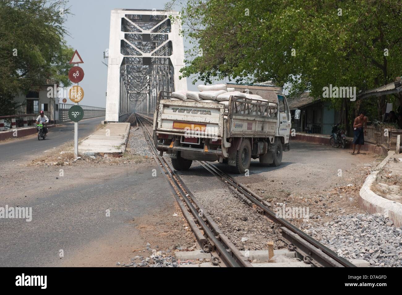 Myanmar A truck drives in Mandalay, Myanmar, on 02.04.2013, across the ...