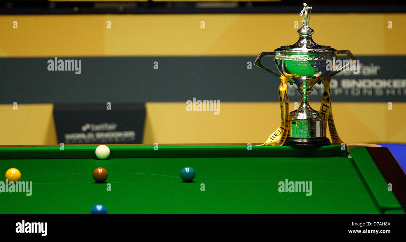 Snooker world championship trophy hi-res stock photography and images ...