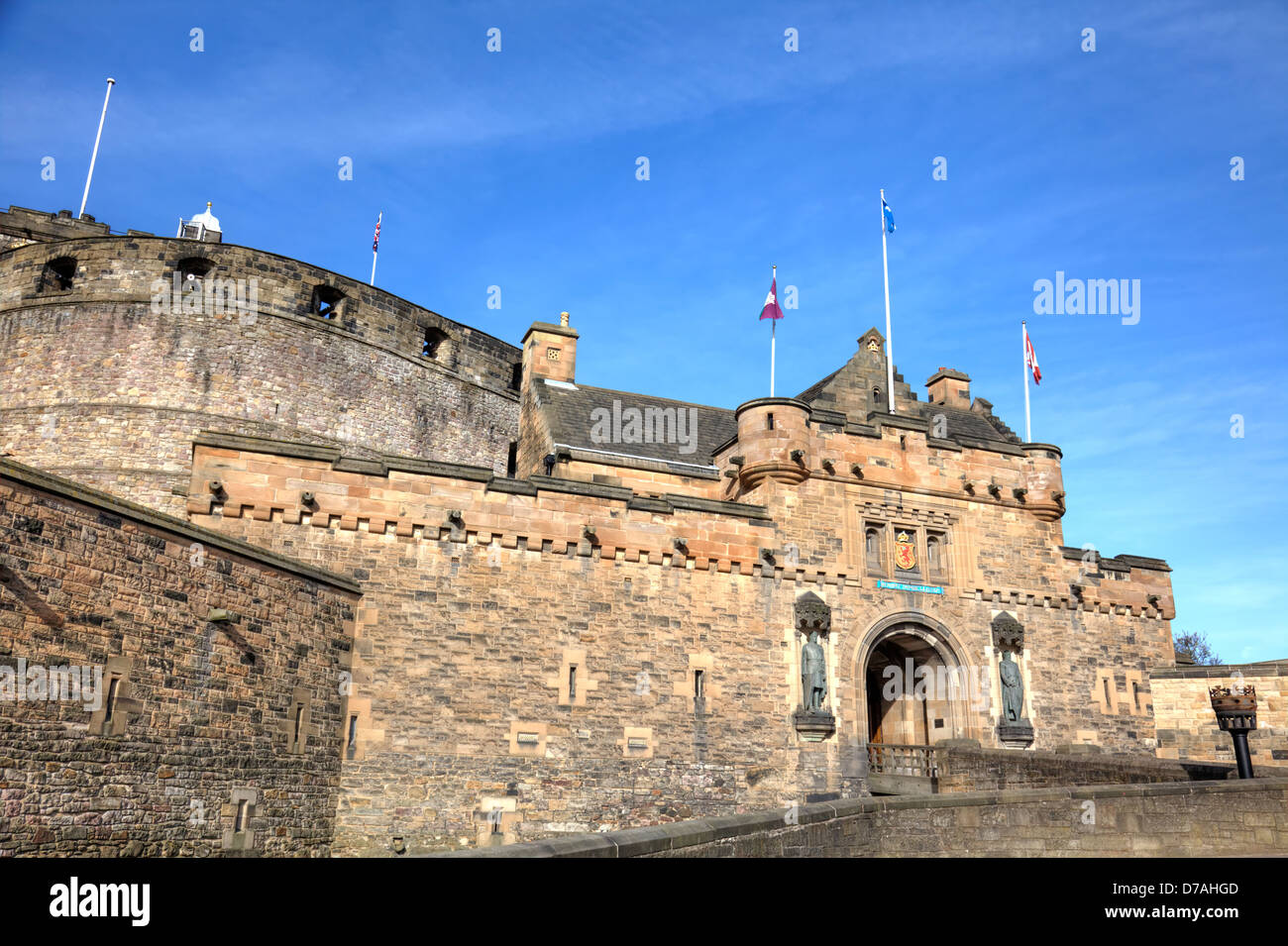Edinburgh castle gate hi-res stock photography and images - Alamy
