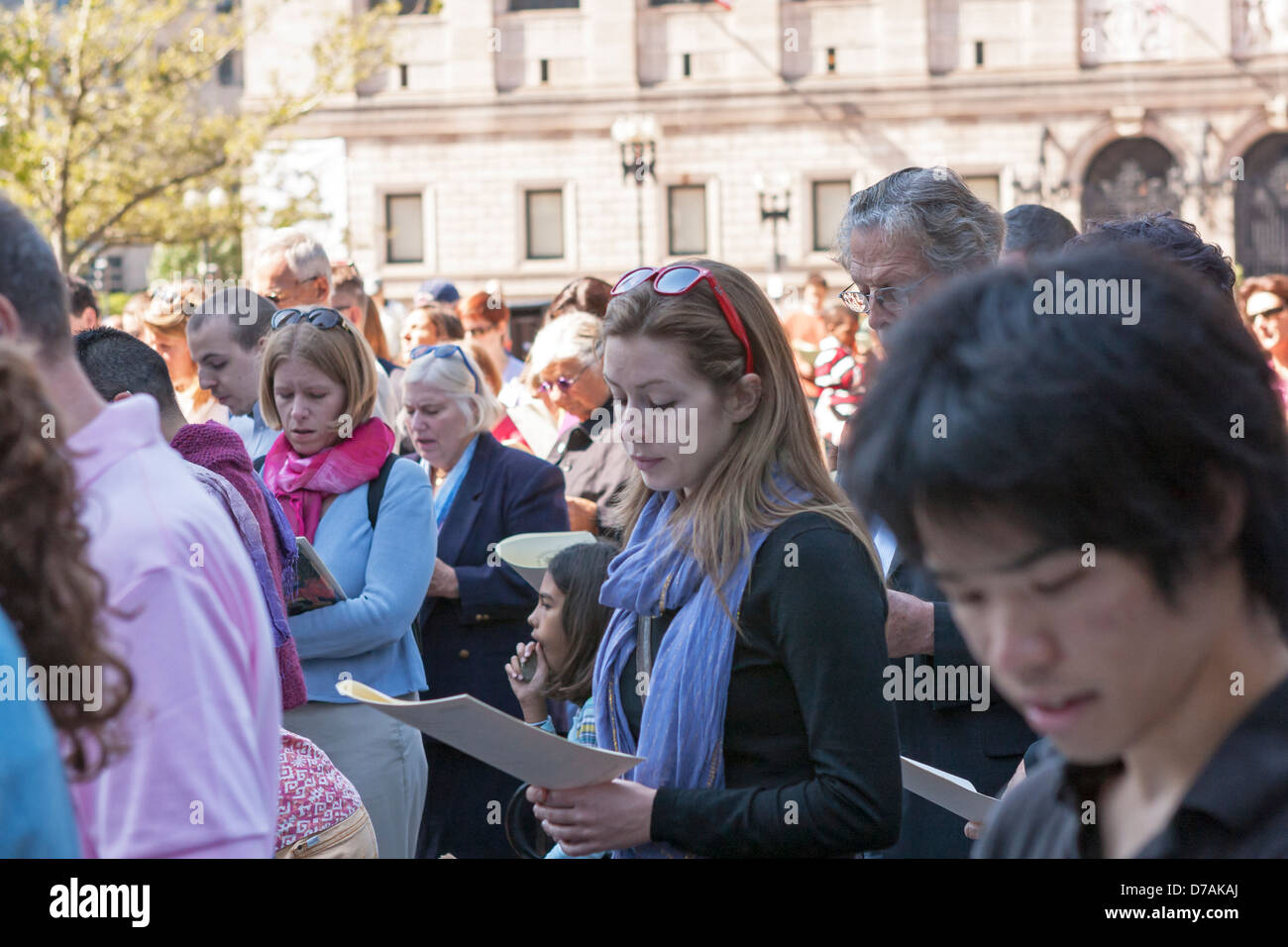 Memorial concert hi-res stock photography and images - Alamy
