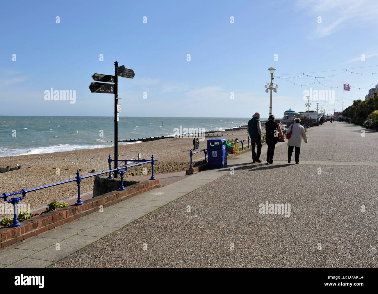 stroll along the seafront Stock Photo - Alamy