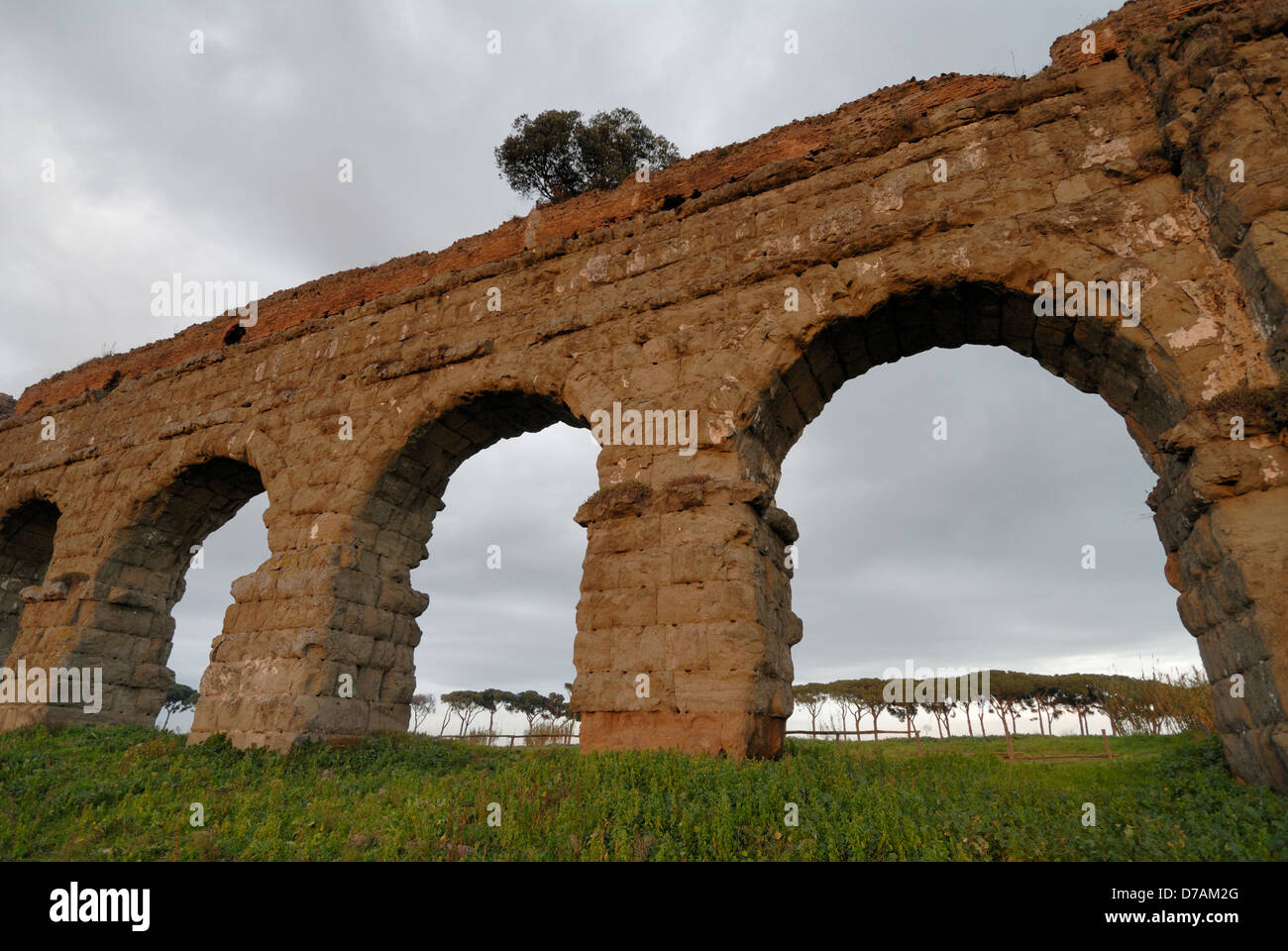 Italy Rome Ancient Roman Aqueduct Stock Photos & Italy Rome Ancient ...