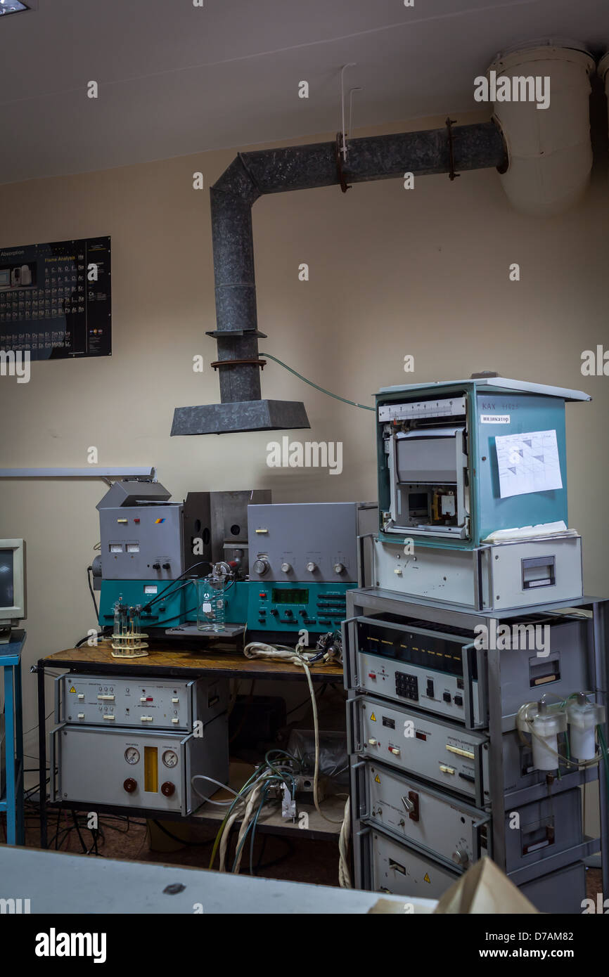 Old chemical laboratory Stock Photo - Alamy