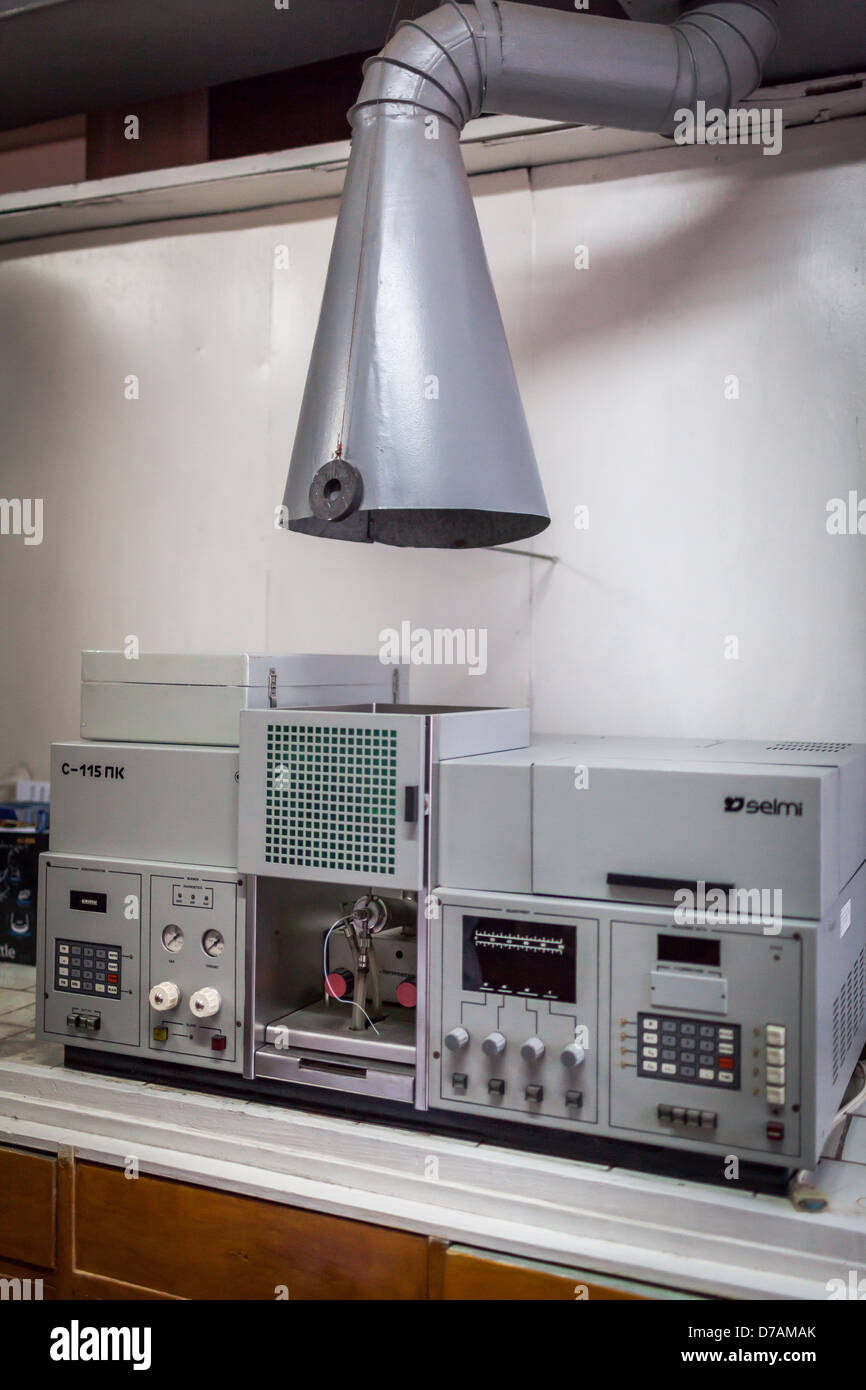 Old chemical laboratory Stock Photo - Alamy