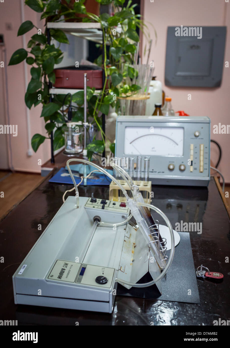 Old chemical laboratory Stock Photo - Alamy