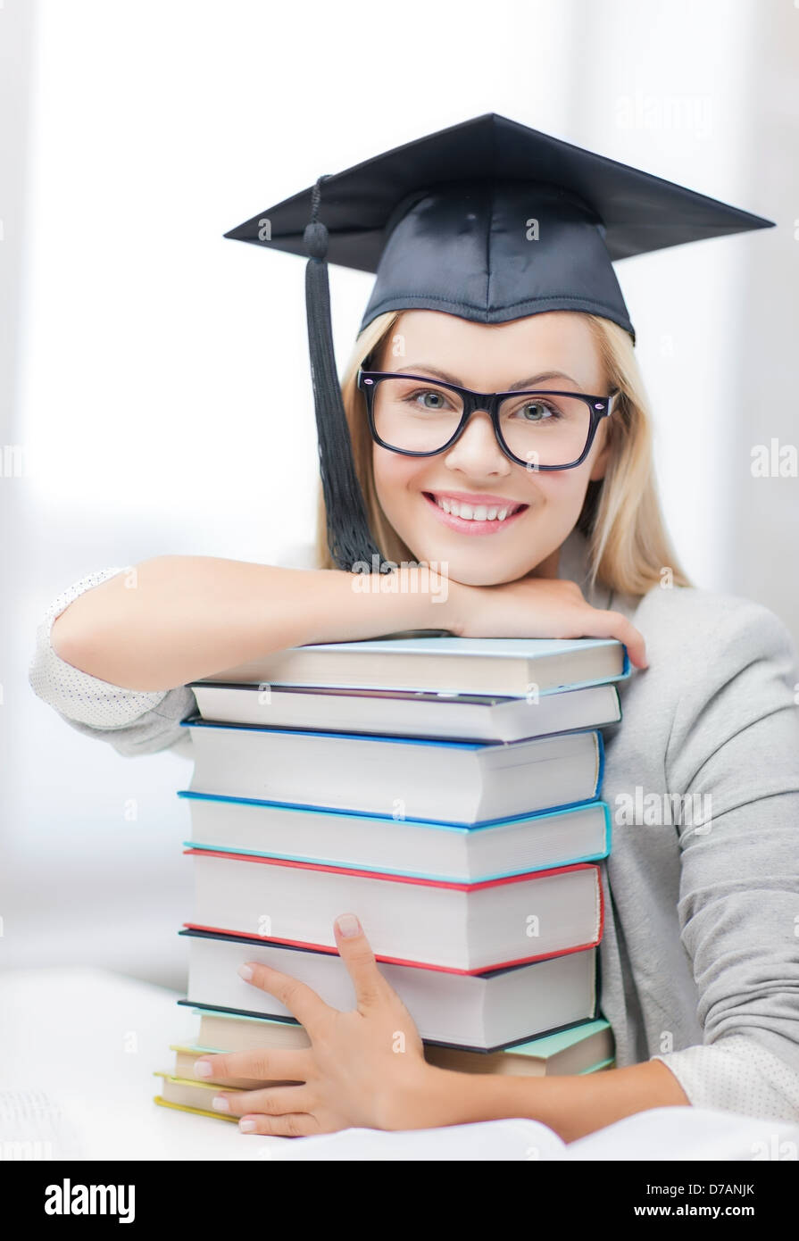 student in graduation cap Stock Photo - Alamy