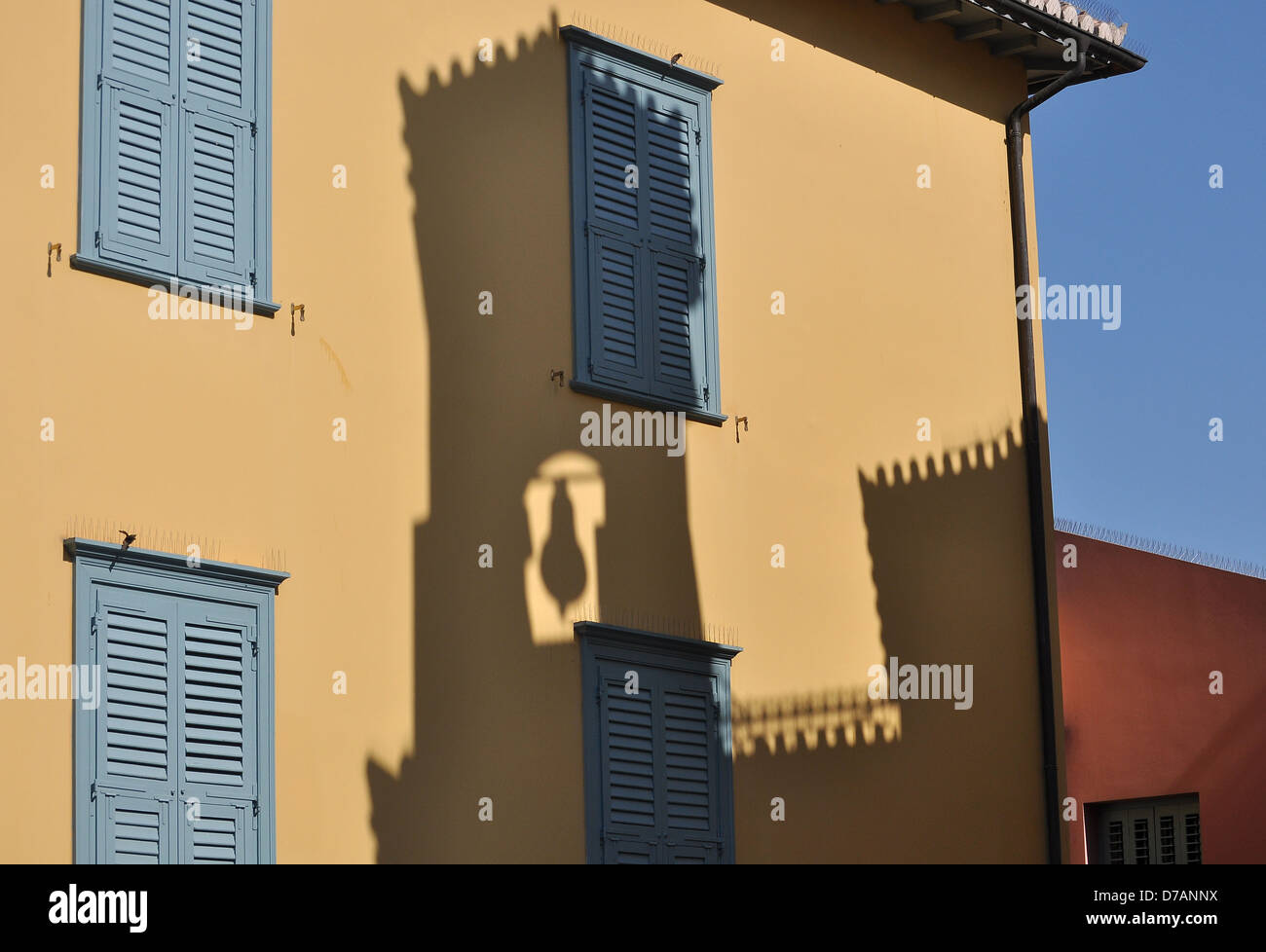Shadow of tower hi-res stock photography and images - Alamy