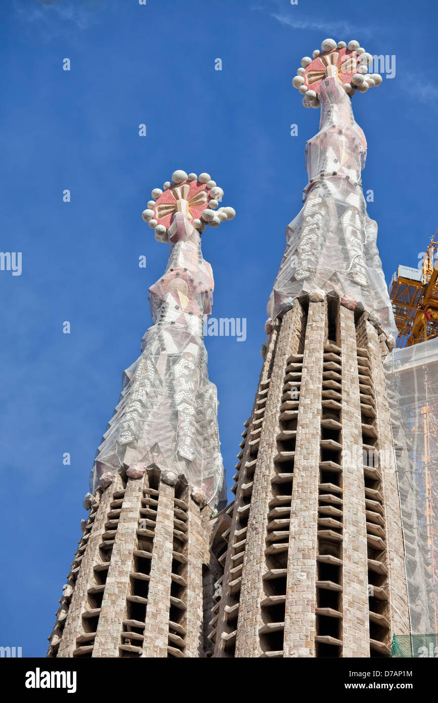 The sagrada familia church in barcelona by antonio gaudi hi-res stock ...