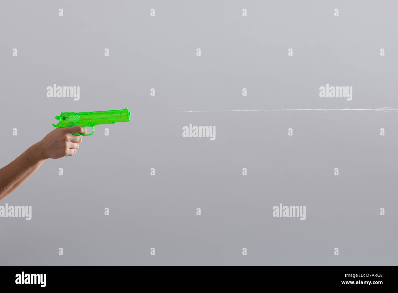Gun shoot hi-res stock photography and images - Alamy
