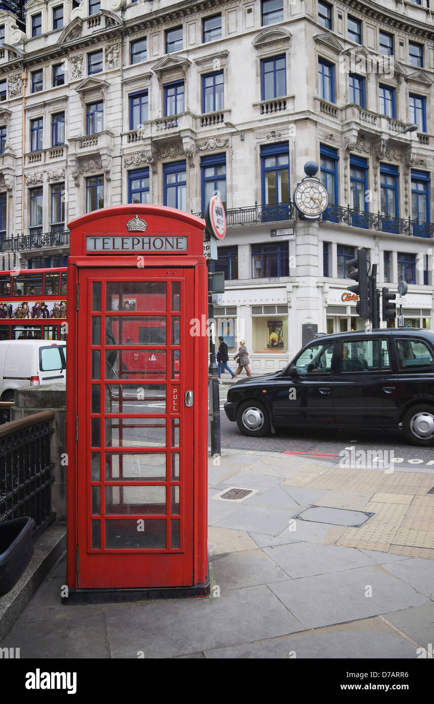 London road sign on small road hi-res stock photography and images - Alamy