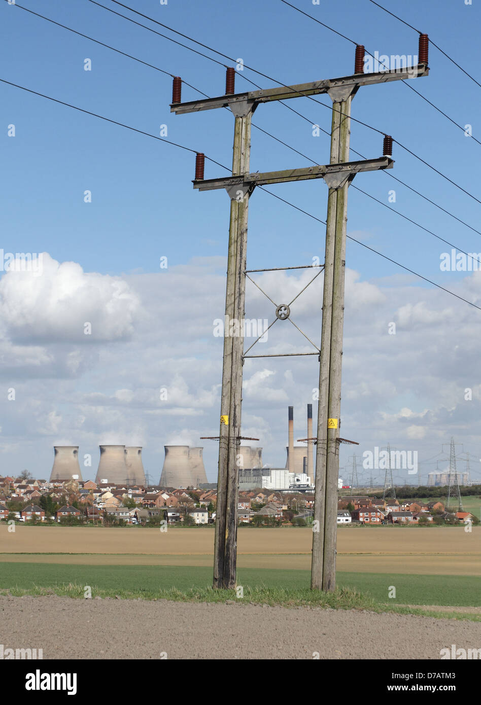 Wooden pylon hi-res stock photography and images - Alamy
