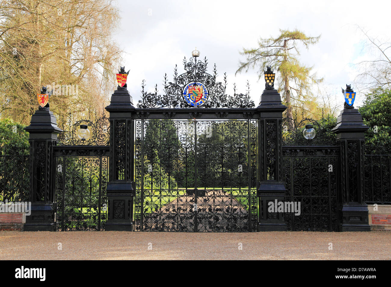 Norwich gates hi-res stock photography and images - Alamy