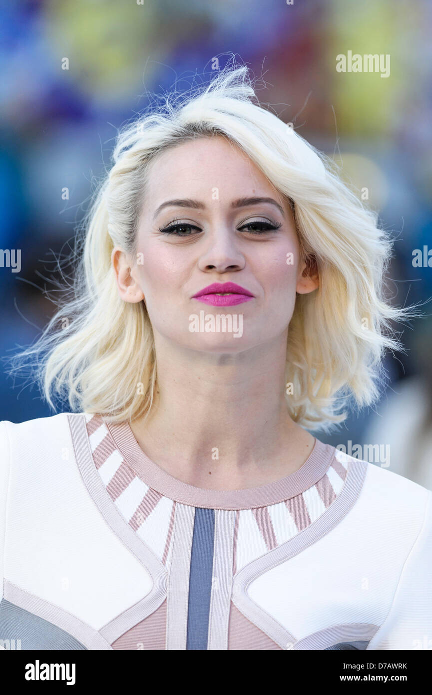 Kimberly Wyatt attends the International Premiere of Star Trek Into ...
