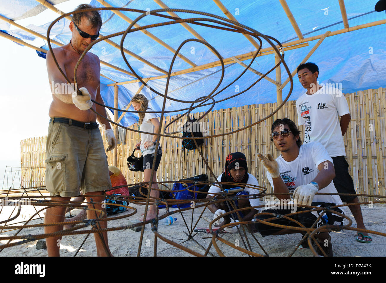Participants at the 8th Annual Biorock Workshop learning how to build a ...