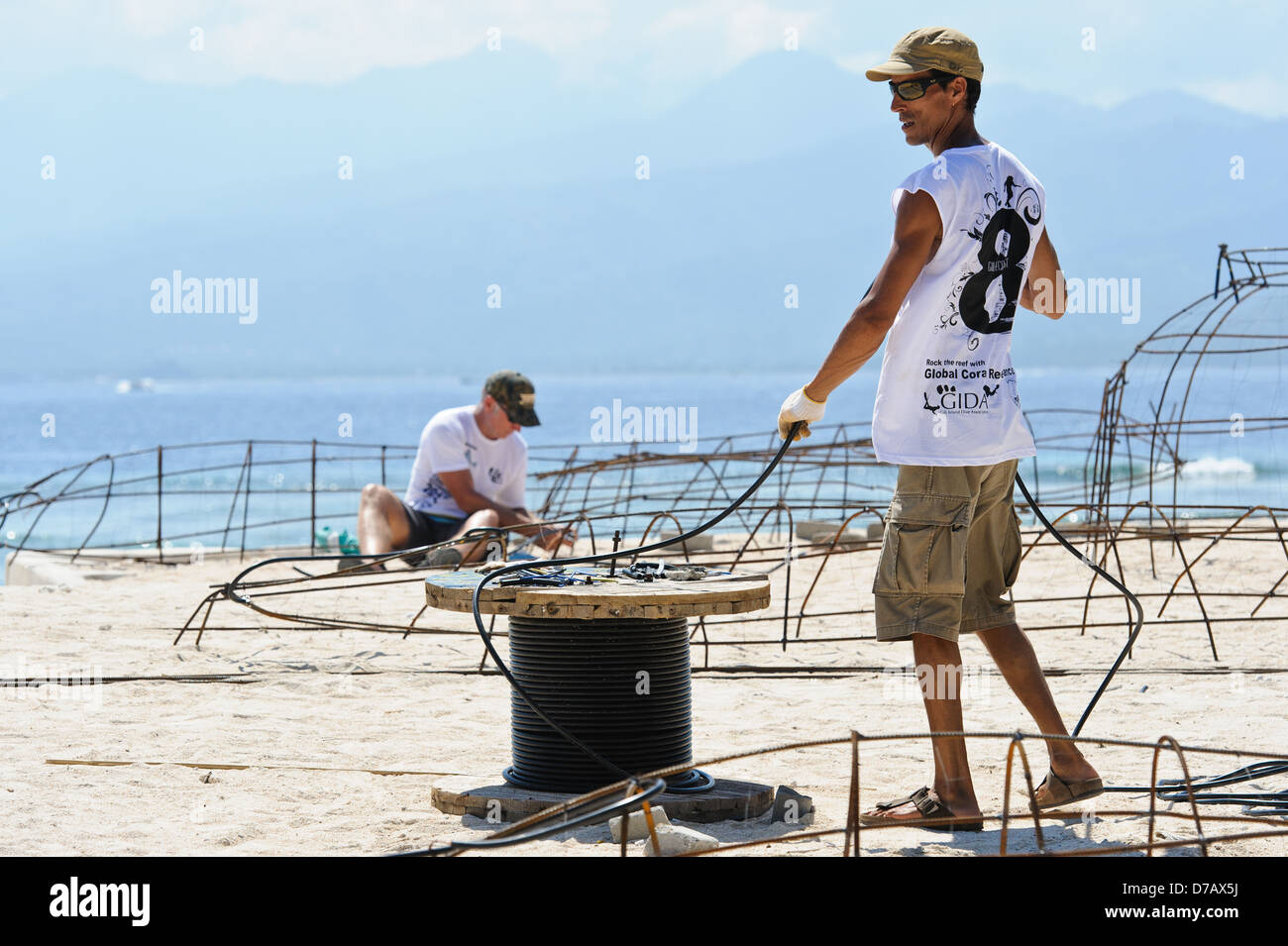 Participants at the 8th Annual Biorock Workshop learning how to build ...