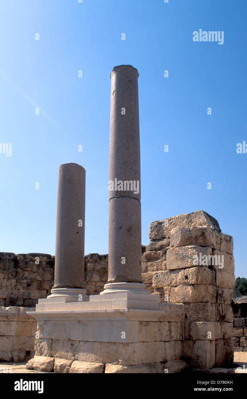 Ancient ruins of Tel Beit She'an (Scythopolis) in the Jordan valley ...