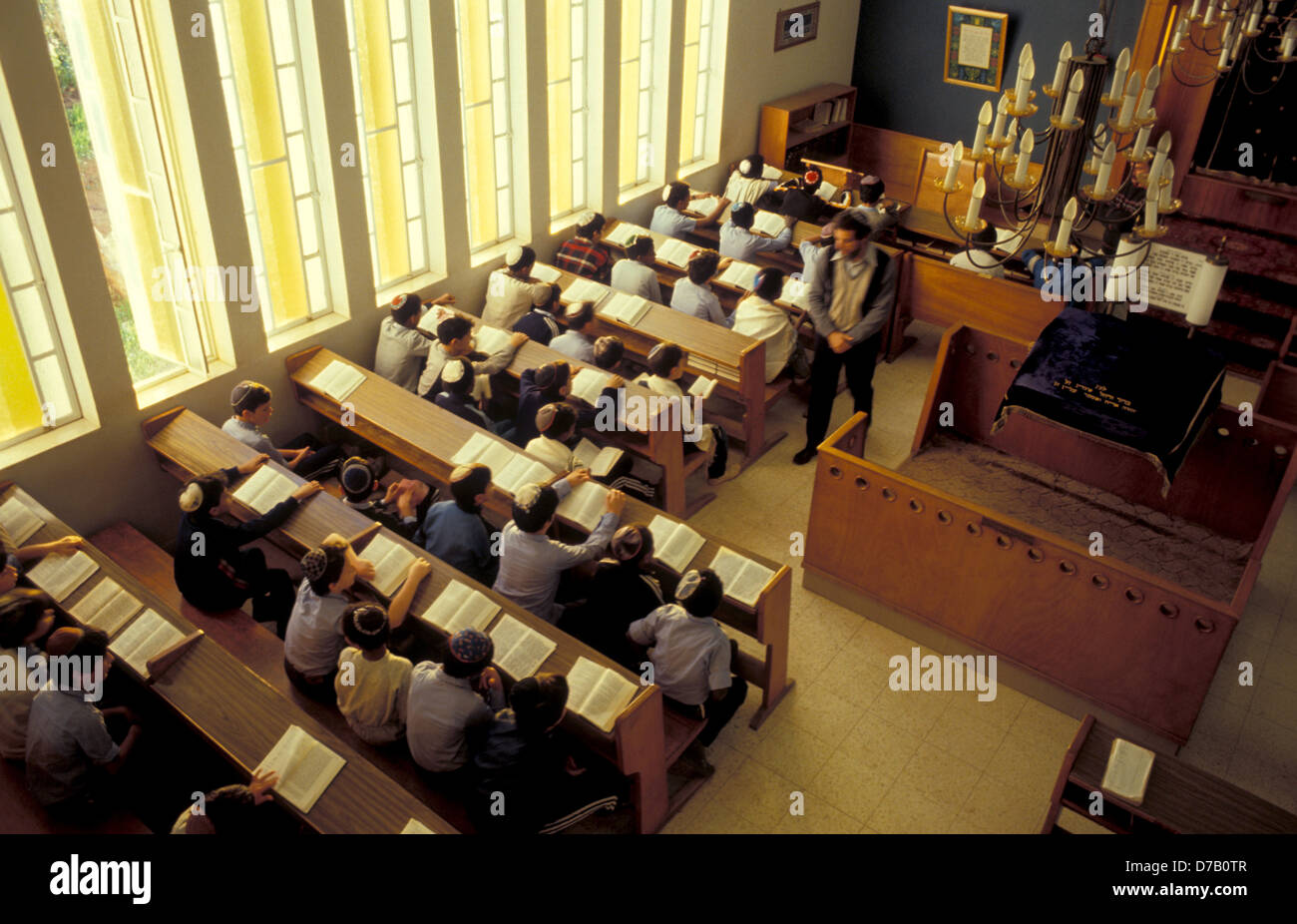 Children synagogue hi-res stock photography and images - Alamy
