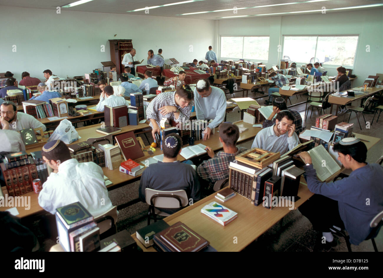 Yeshiva Student High Resolution Stock Photography and Images - Alamy
