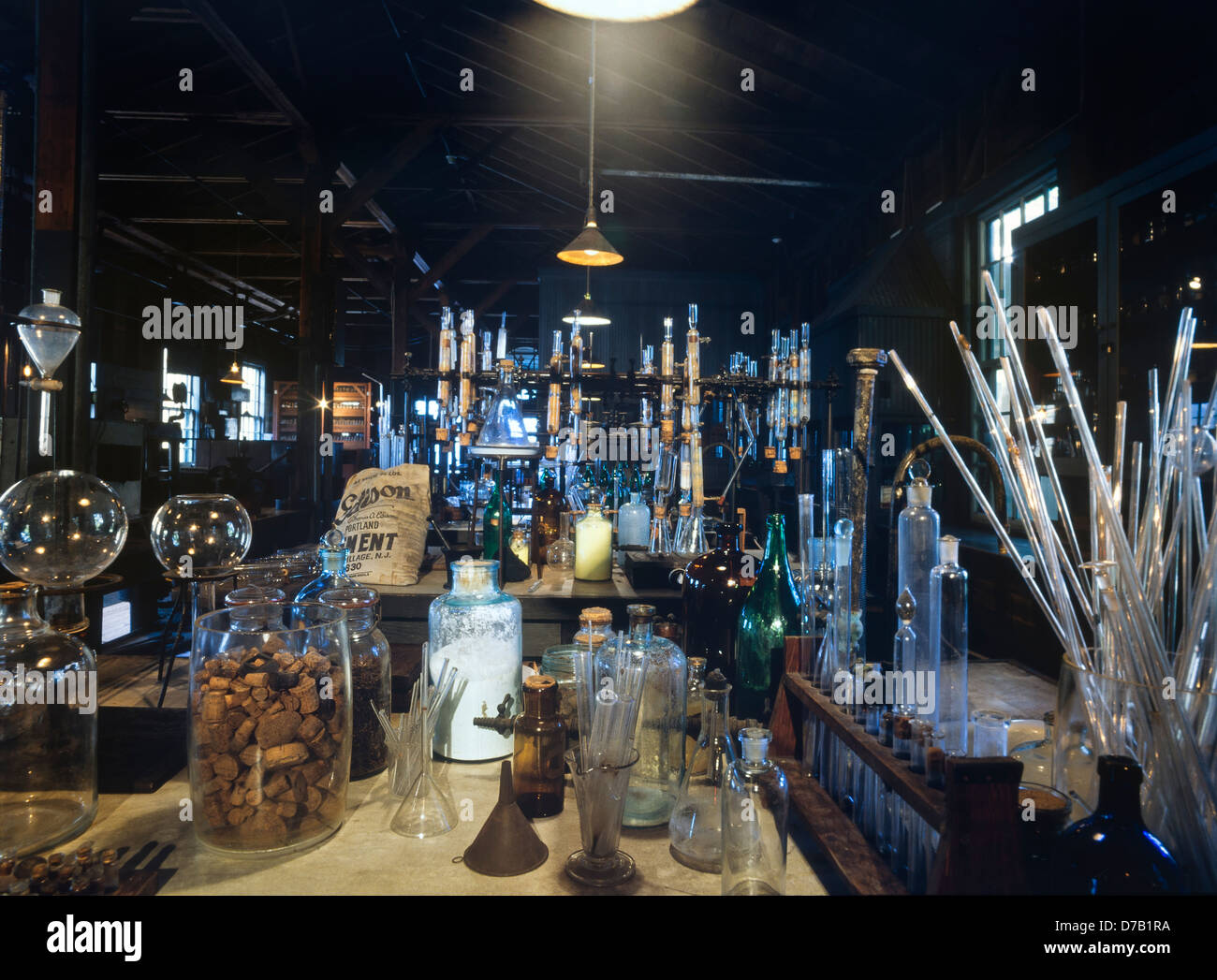 Thomas edison lab hi-res stock photography and images - Alamy