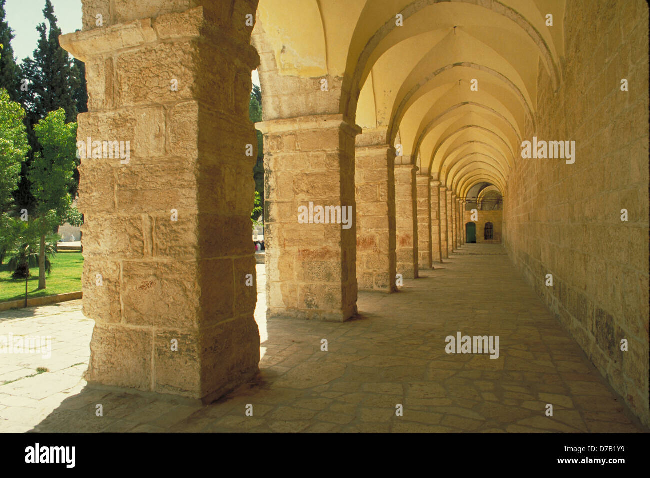 Gate of the temple of jerusalem hi-res stock photography and images - Alamy