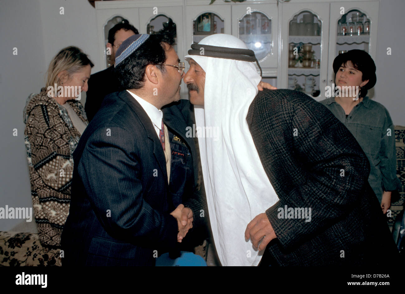 Kiss greeting arab hi-res stock photography and images - Alamy