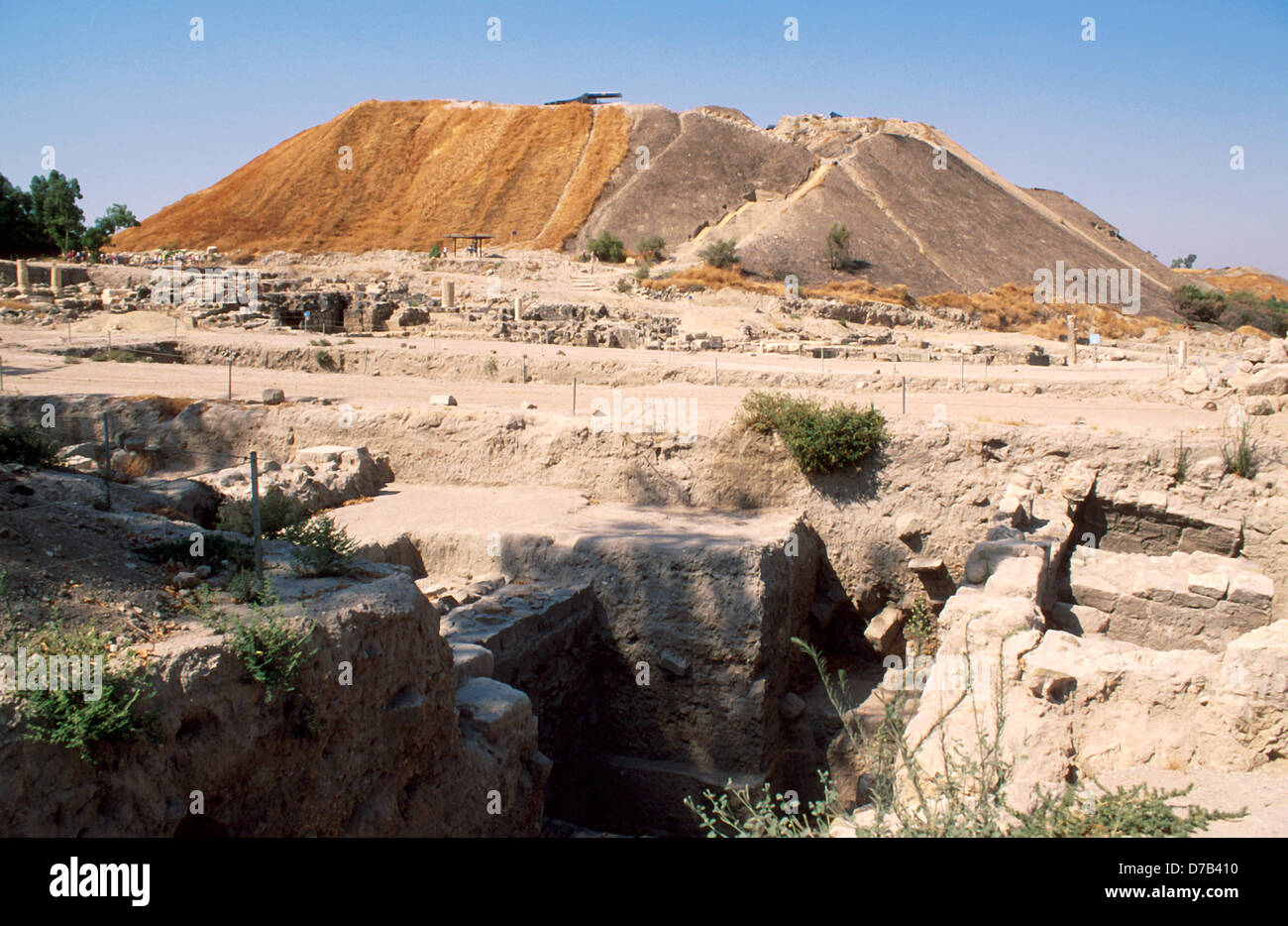 View of Tel Beit She'an (Scythopolis) in the Jordan valley, Israel ...