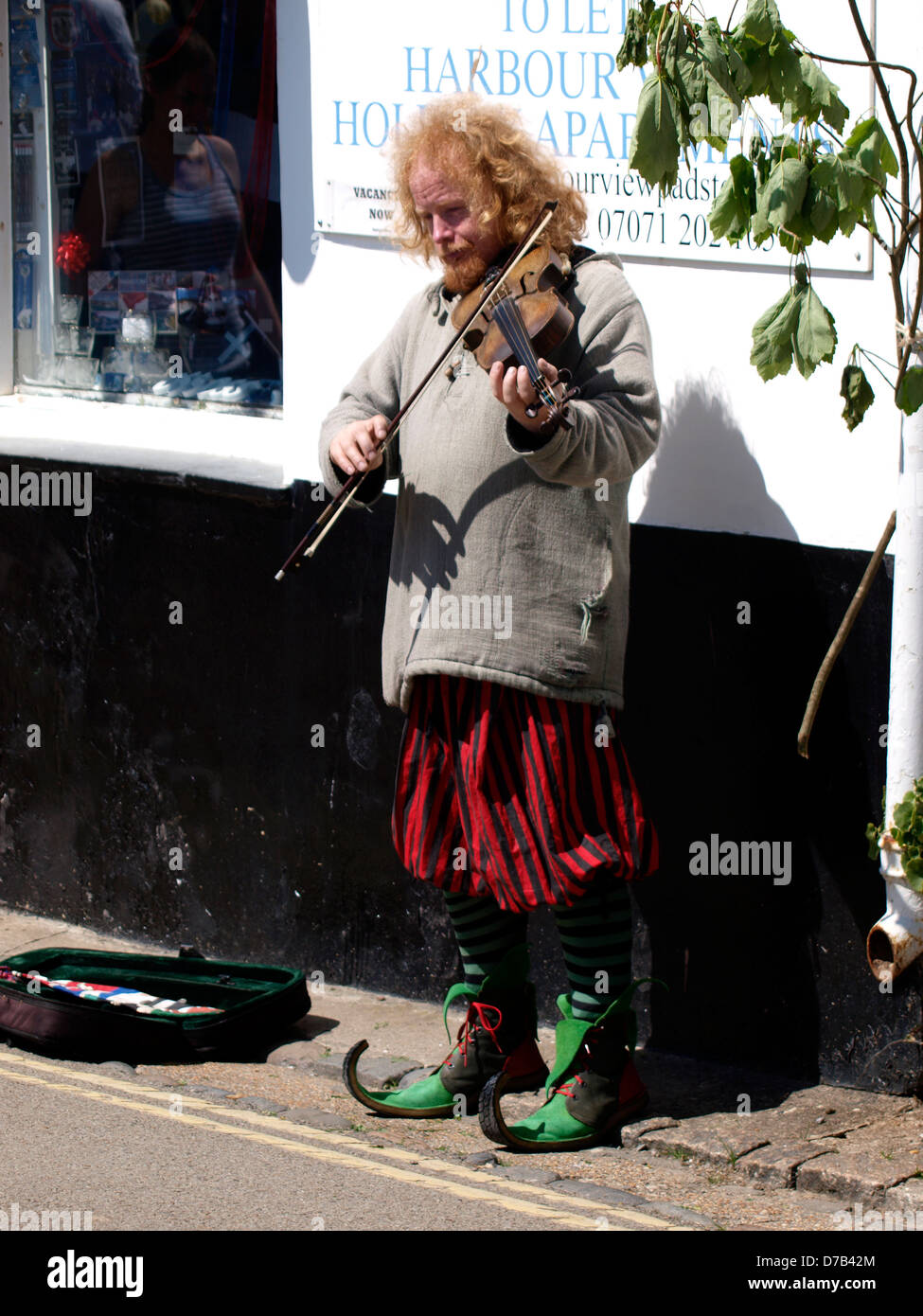 Irish busker hi-res stock photography and images - Alamy