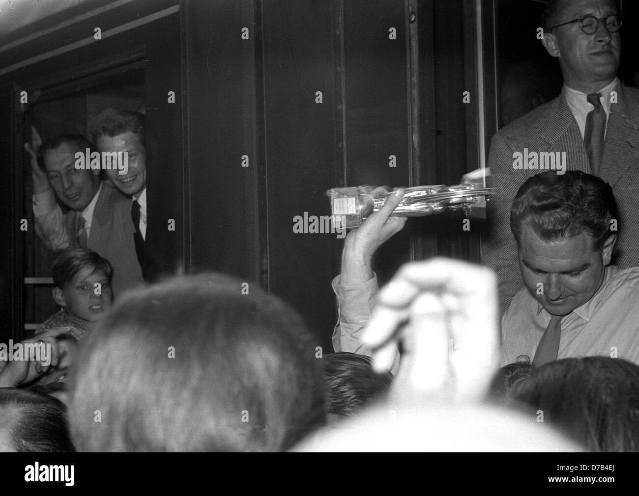 Jules rimet trophy, Black and White Stock Photos & Images - Alamy