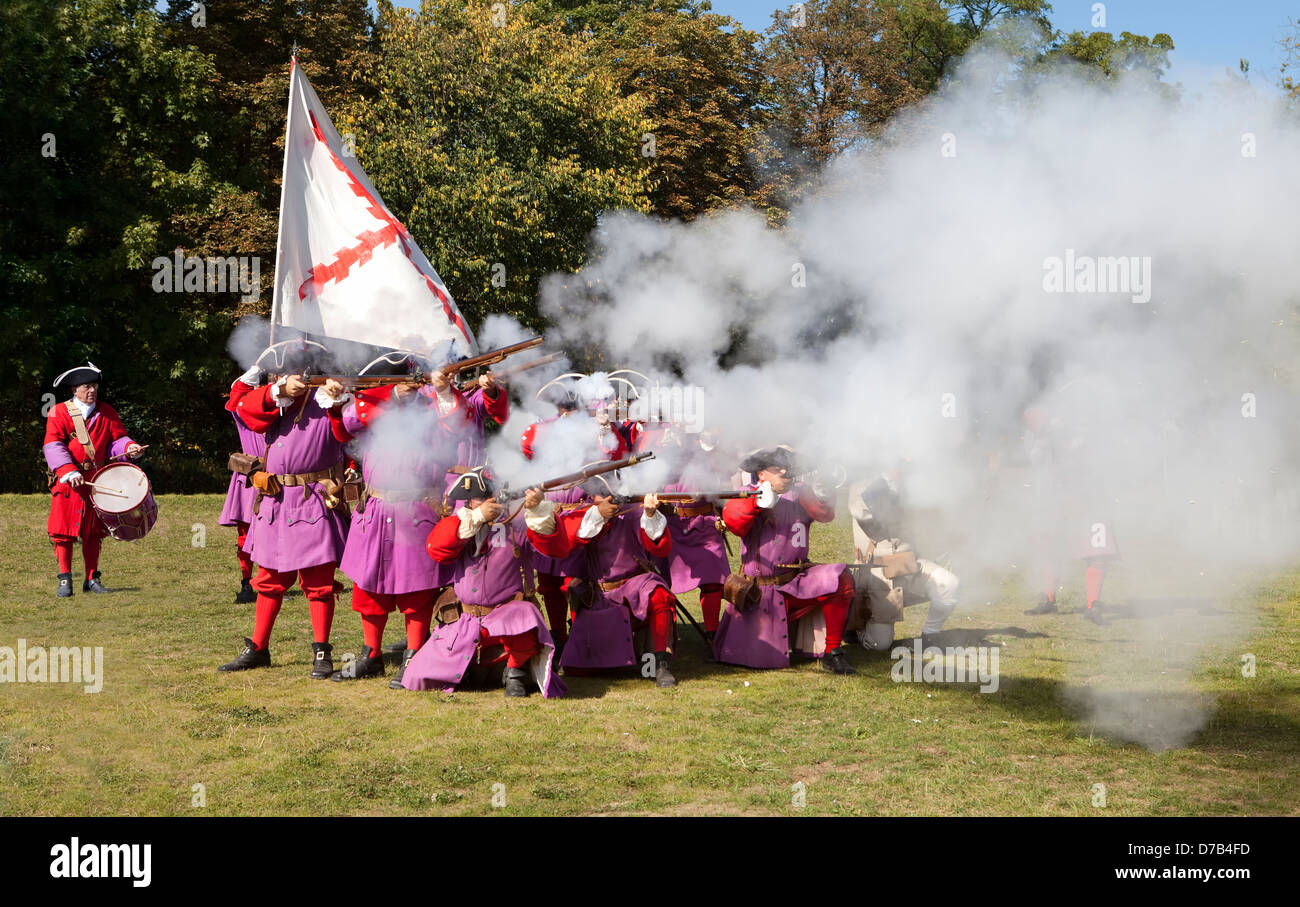 Muzzle loading rifle hi-res stock photography and images - Alamy