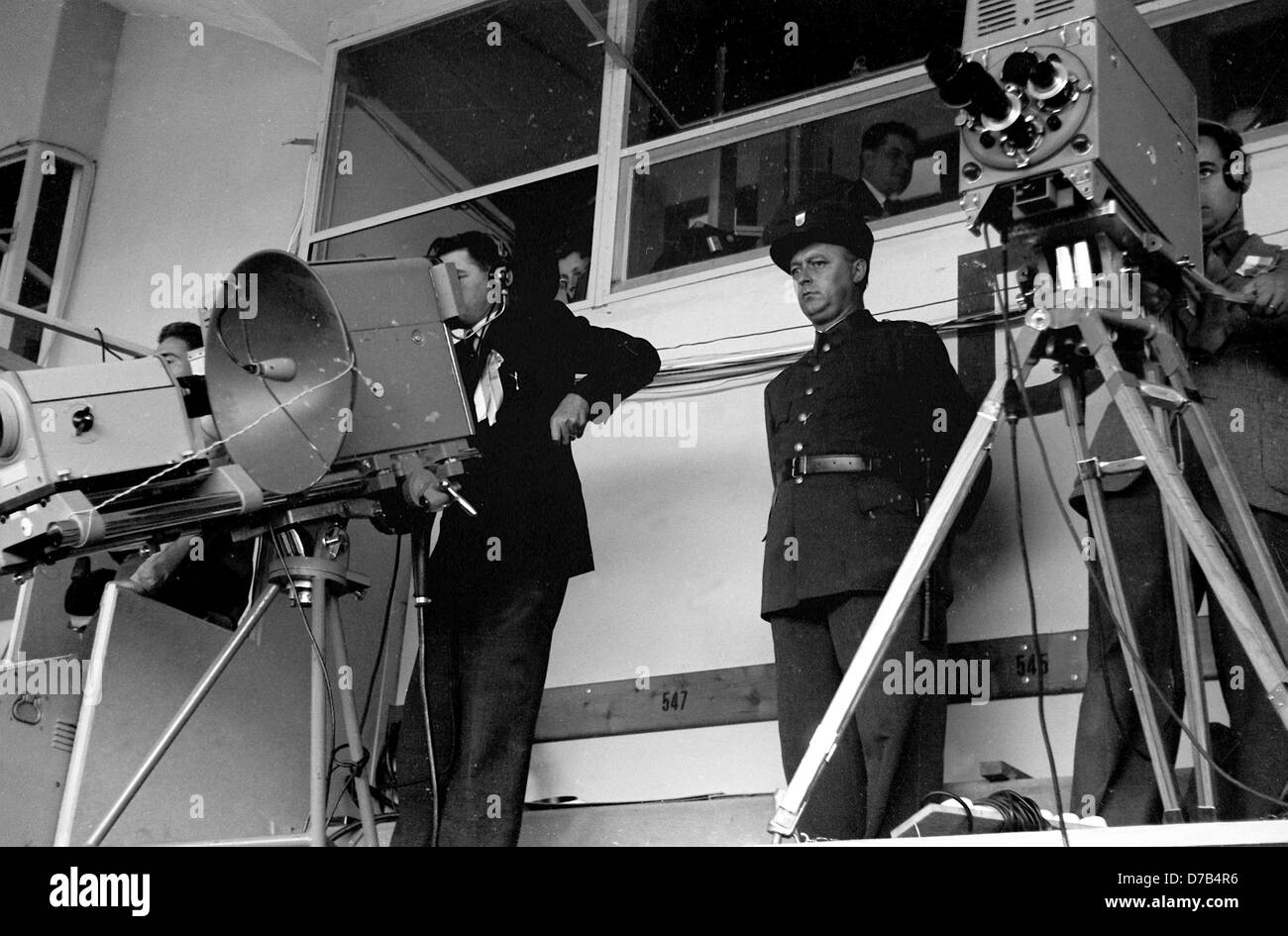 Tv cameras Black and White Stock Photos & Images - Alamy