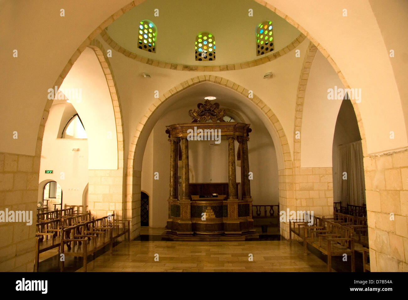 Sephardic synagogue jerusalem hi-res stock photography and images - Alamy