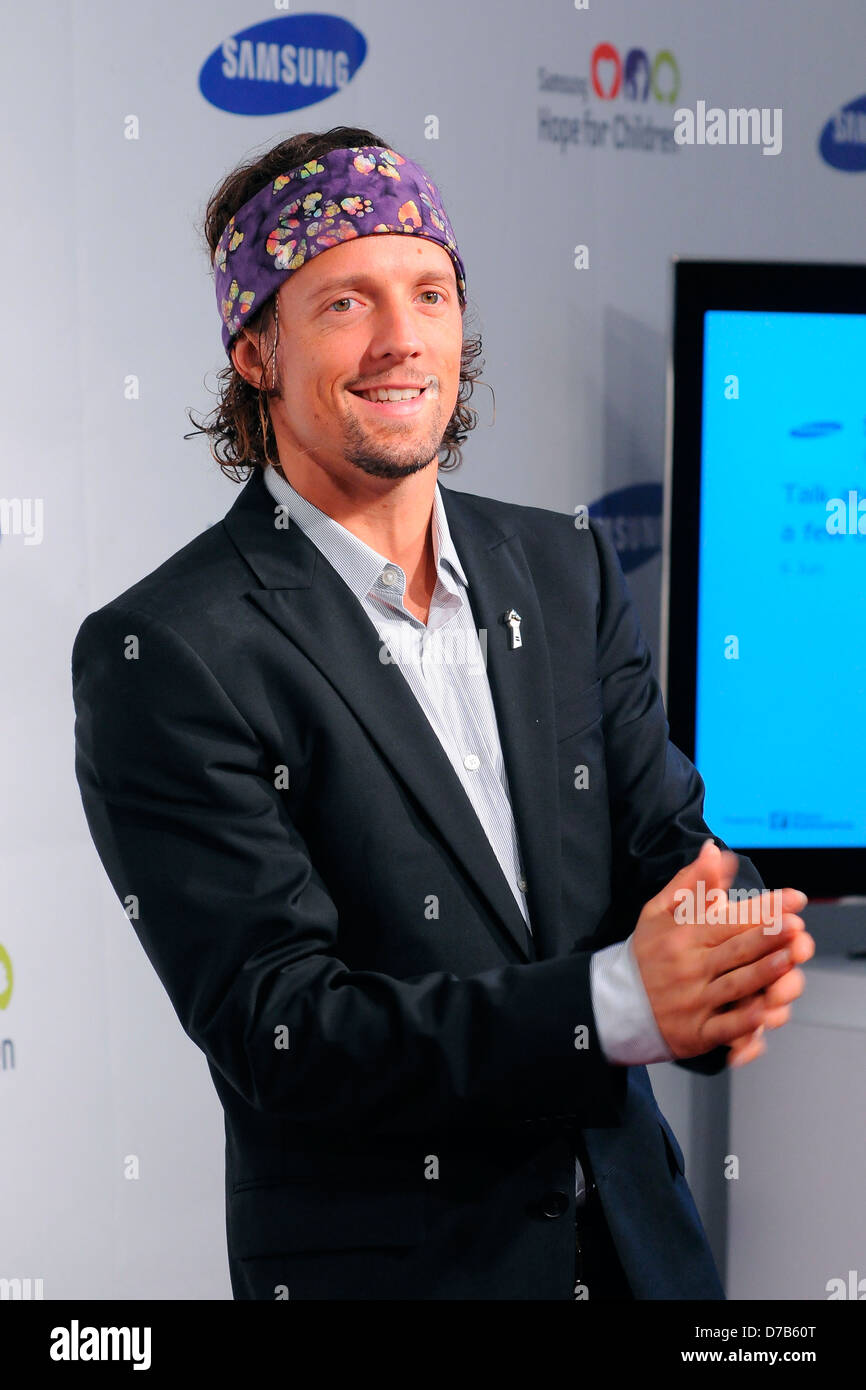 Jason mraz 11 hi-res stock photography and images - Alamy