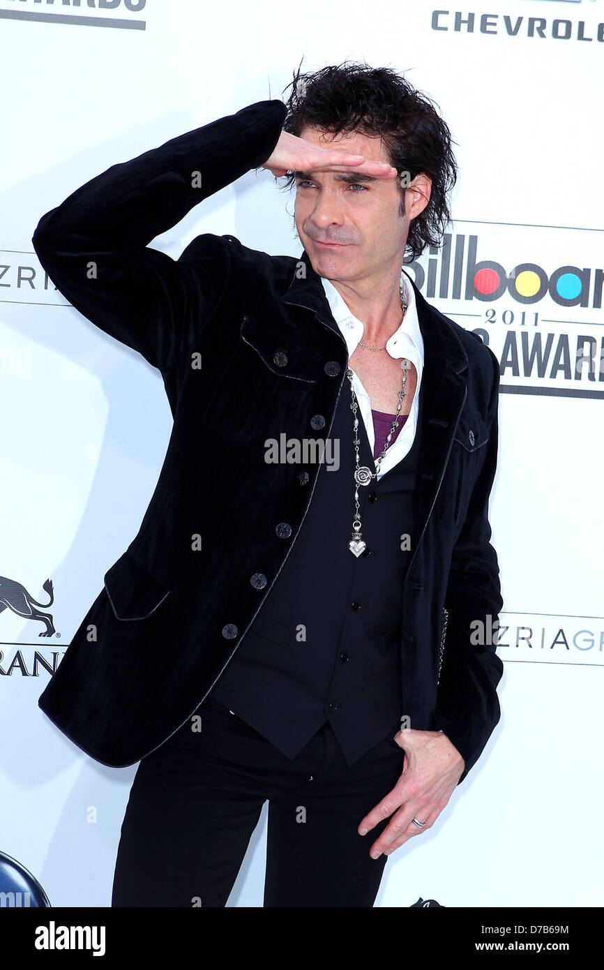 Pat Monahan 2011 Billboard Music Awards at MGM Grand Garden Arena Las ...