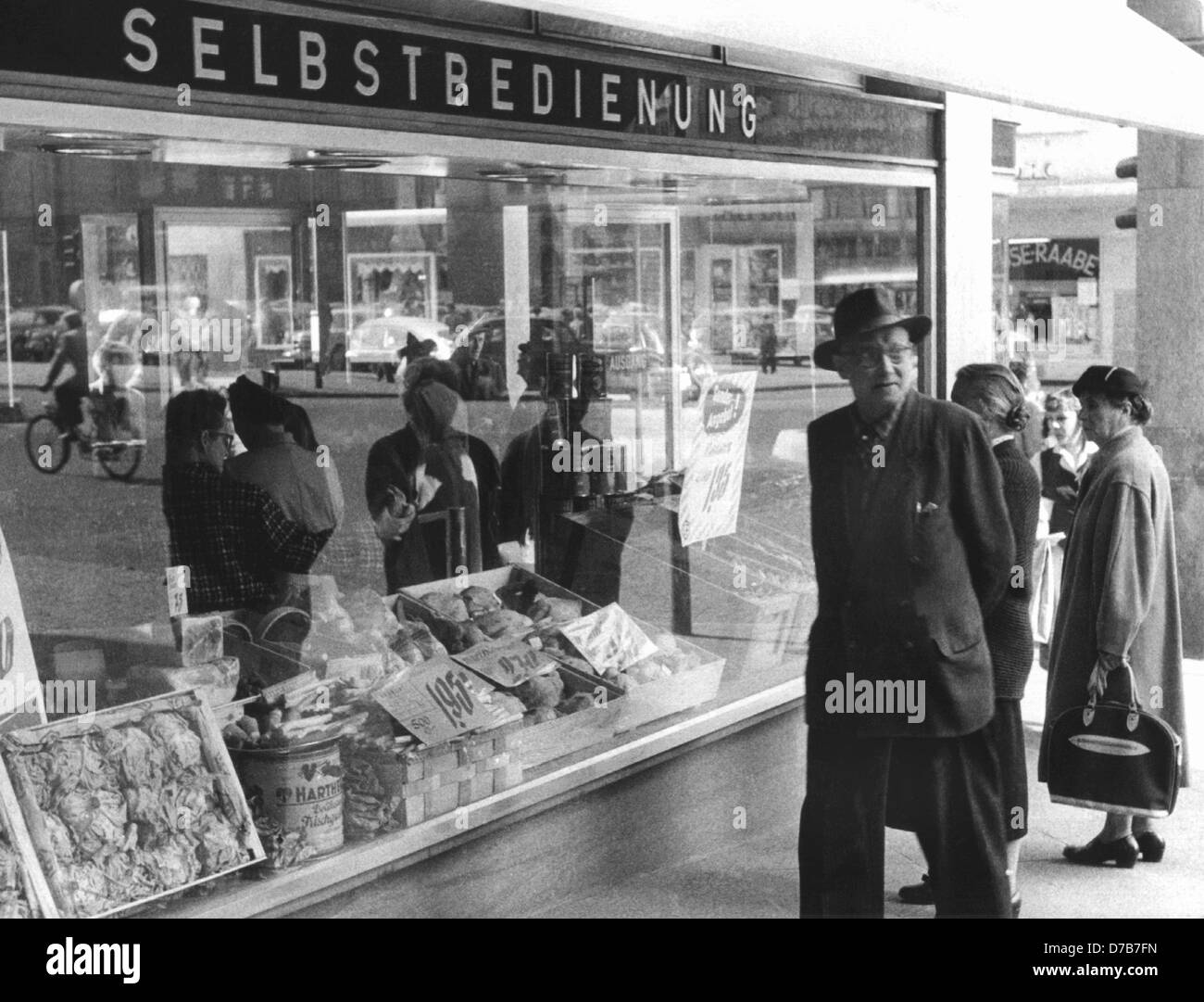 View of the shopwindow of a self-service shop (undated picture Stock ...