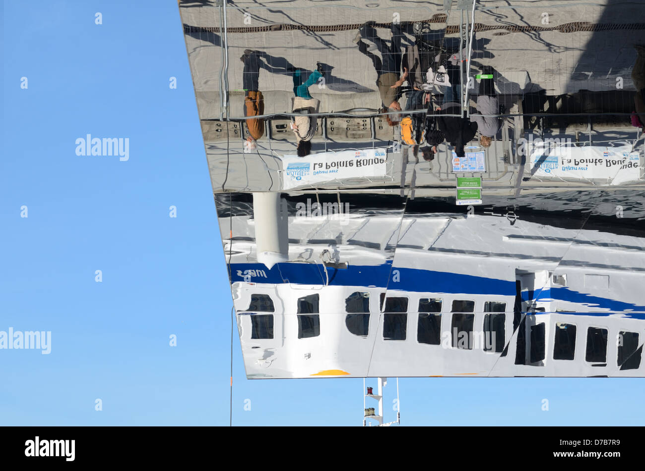 Canopy boat hi-res stock photography and images - Alamy