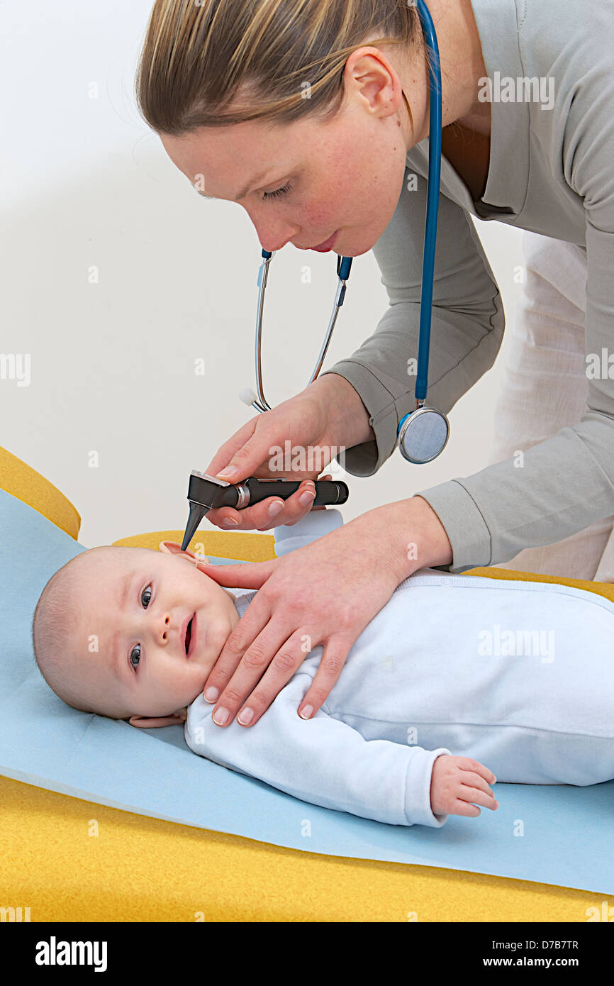 INFANT IN CONSULTATION Stock Photo - Alamy