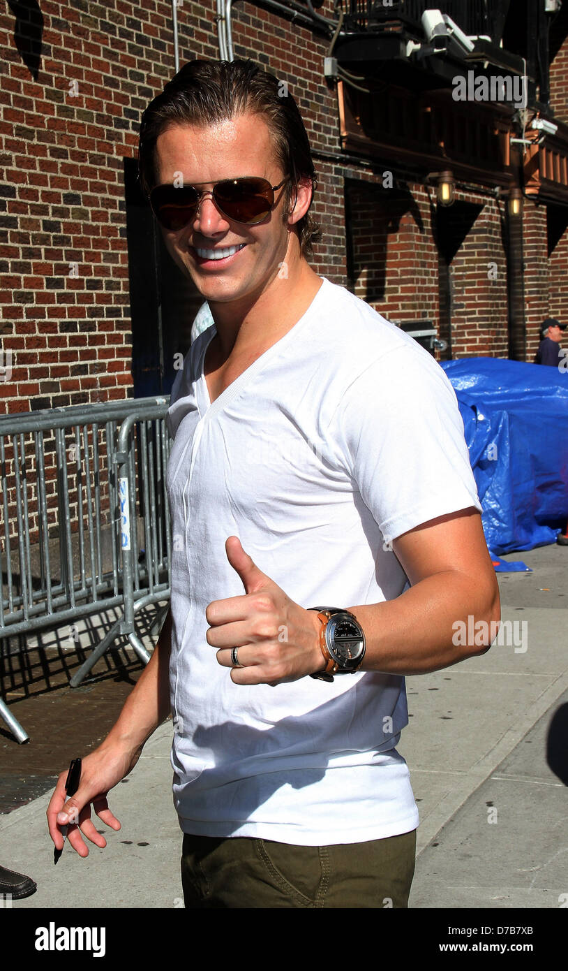 Dan Wheldon 2001 Indy 500 Winner outside The Ed Sullivan Theater for ...