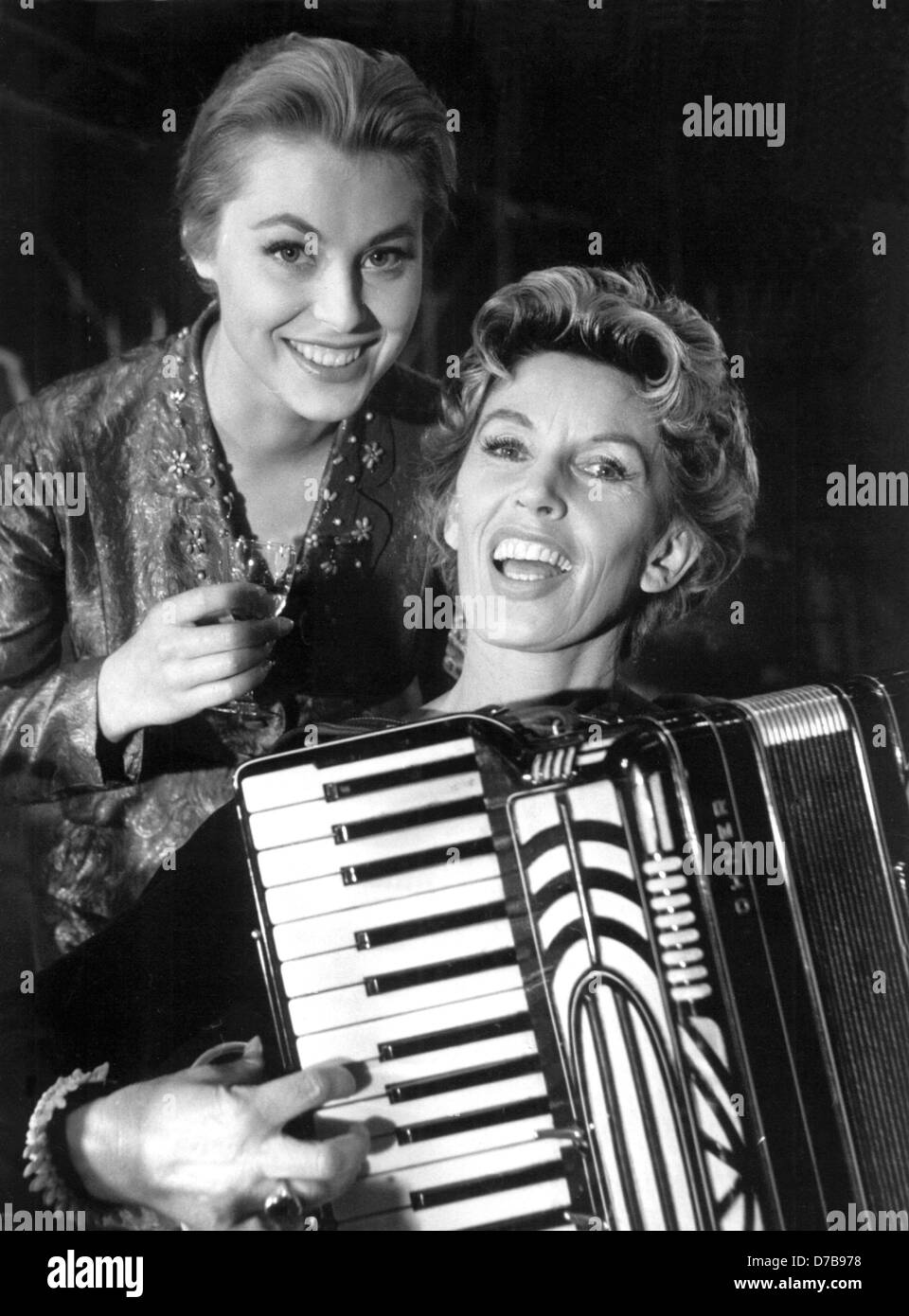 German singer Lale Andersen (r) and actress Marianne Hold (l) during ...