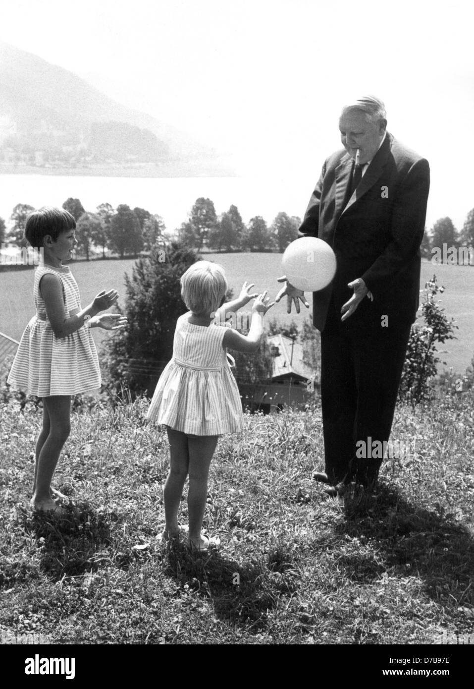 Father of the "German economic miracle", Ludwig Erhard, plays ball with ...